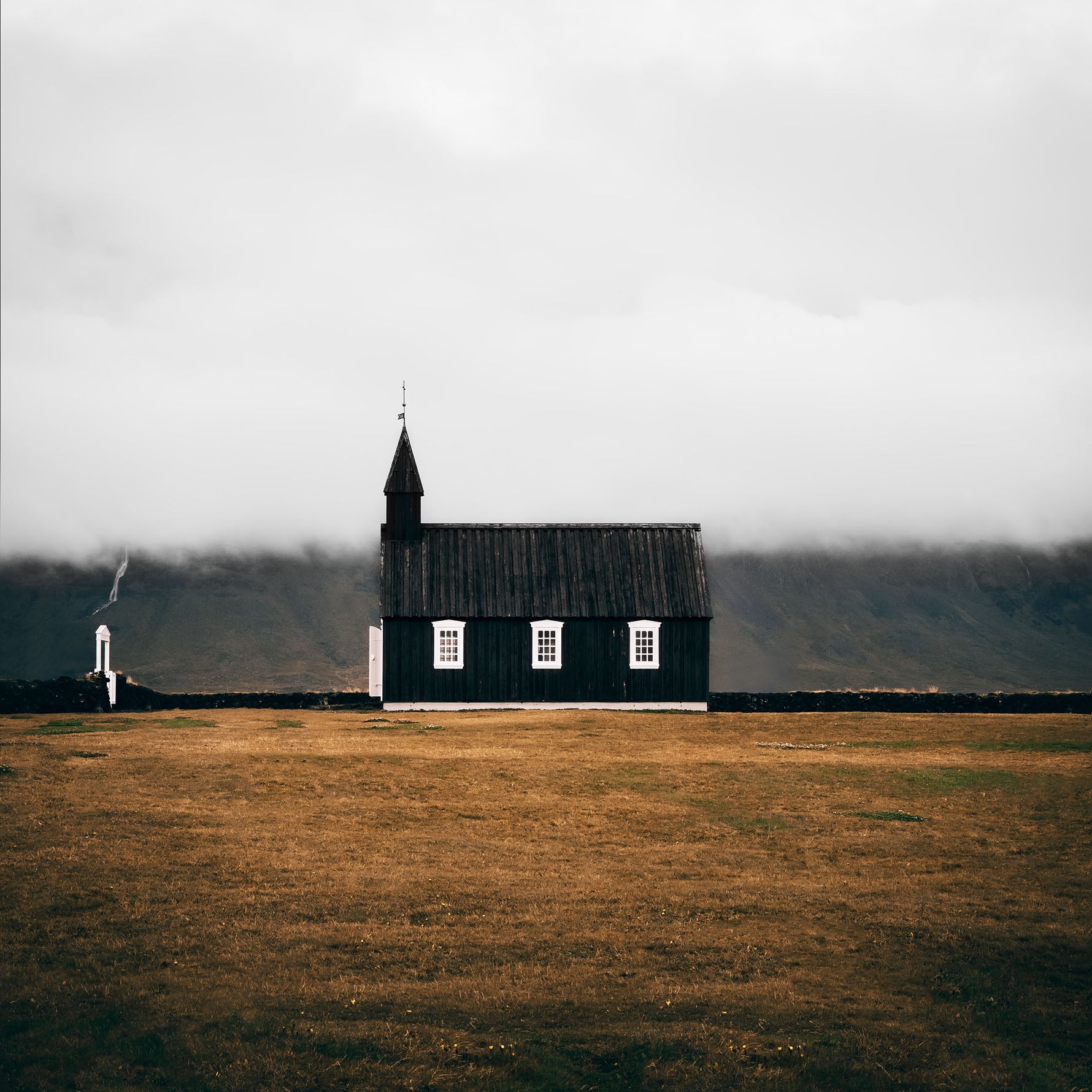 Adam Biernat Studio – Collect Fine Art from Iceland’s Edges